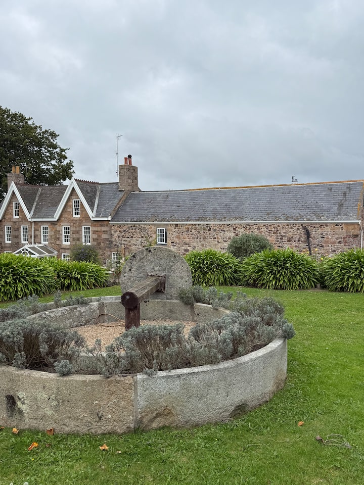 Beautiful Country Cottage In St Martin, Jersey - Jersey