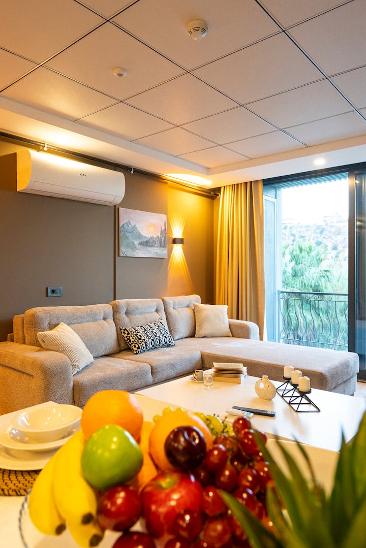 Lara Plajına Yakın Konforlu Manzaralı Daire - Lara Beach