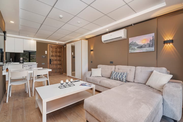 Denize Ve Havalimanına Yakın Havuzlu Yeni Daire. - Antalya