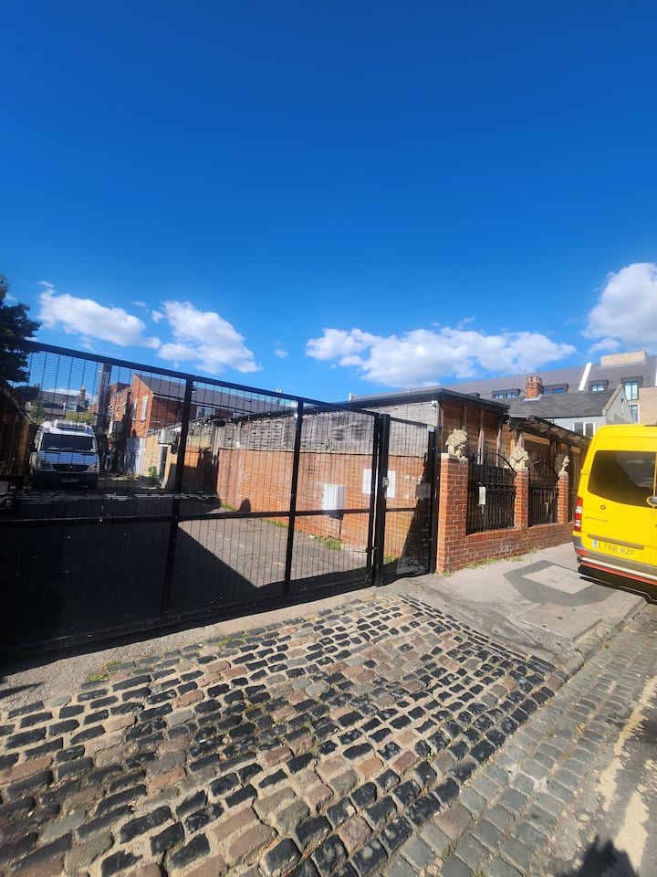 Cowley Basic Resorts - Oxford