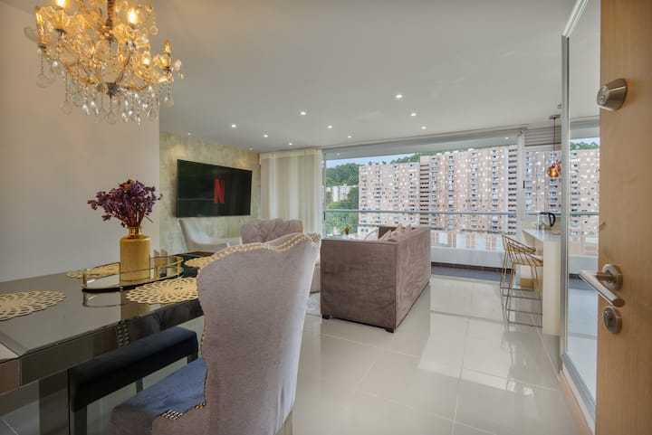 Modern 3br 10 Min Provenza/view+pool+gym+parking - Medellín