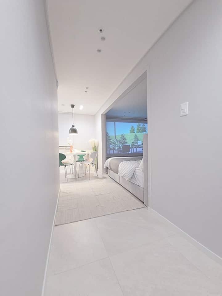 41트윈베드 # 전포사잇길   감성숙소 # 빔프로젝터 영화관 # - 부산광역시