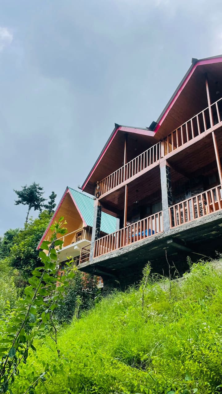 Graminn: Cozy Bnb Inn With Orchard & Hill View - Jibhi