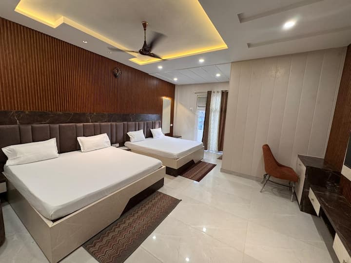 Hotel Bridge - Kanpur