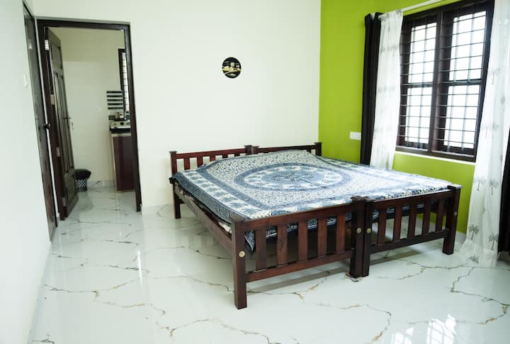 Cozy Apartment Near Beach – Yoga Rooftop & Garden - Varkala