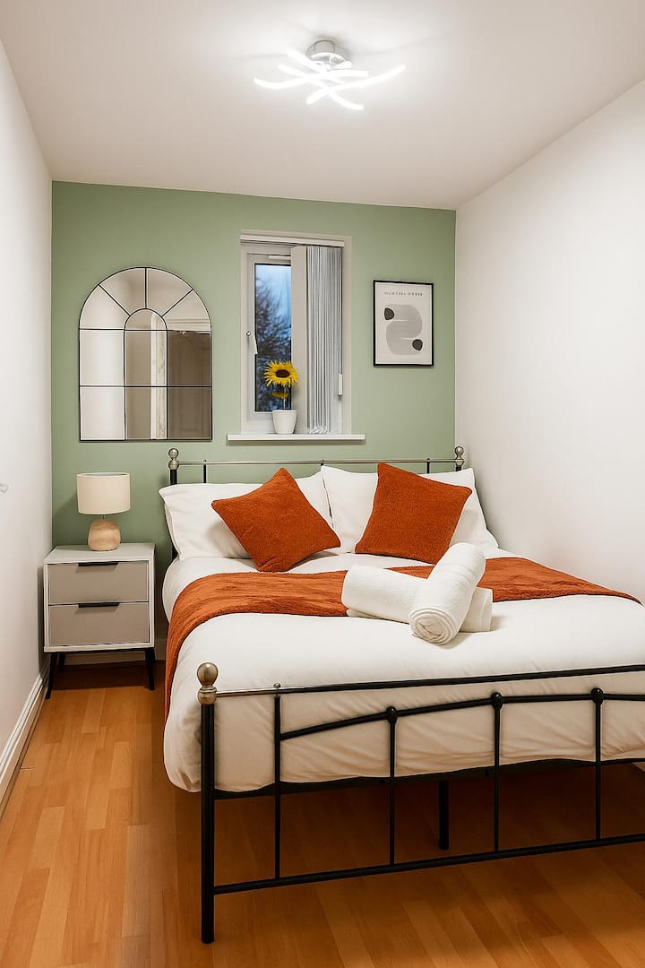 4br Bright Stay | Pets Ok | Driveway | 7 Beds - 