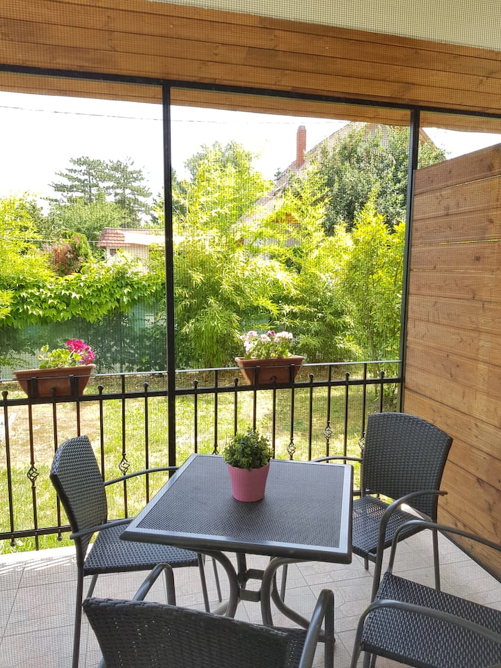 Földszint 4 Fős Apartman - Balatonfenyves