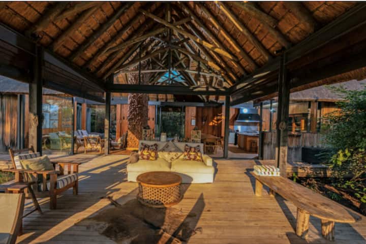Royal Jozini Reserve Imvubu Bush Lodge - Eswatini