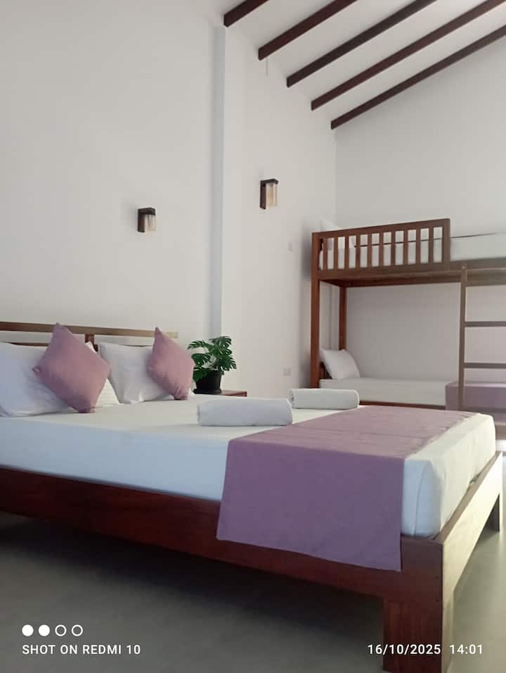 The Ritz Hikkaduwa - Deluxe Family Room - Hikkaduwa