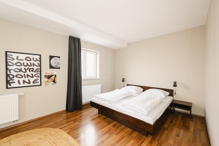 Private 2 Bed Apartment Room - Leipzig