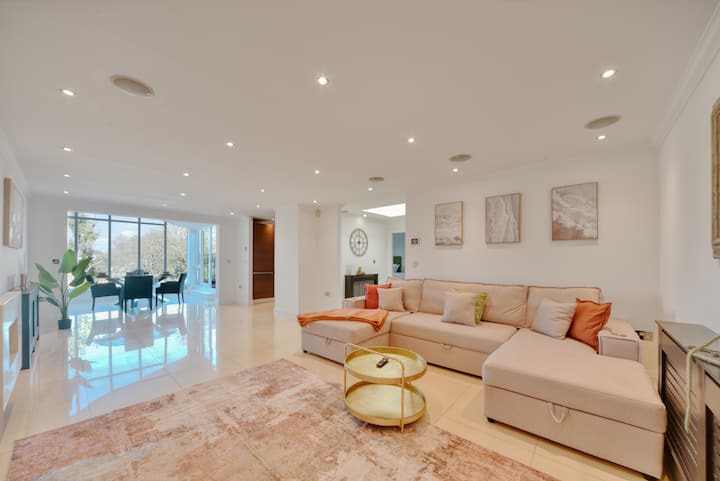 Long Stay |2br| Parking | Lift Access - Bromley