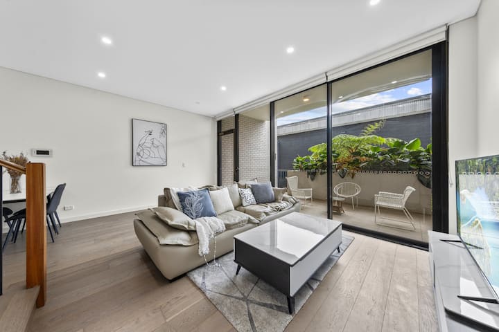 Split Level 3 Beds& Free Parking Waterloo - Sydney