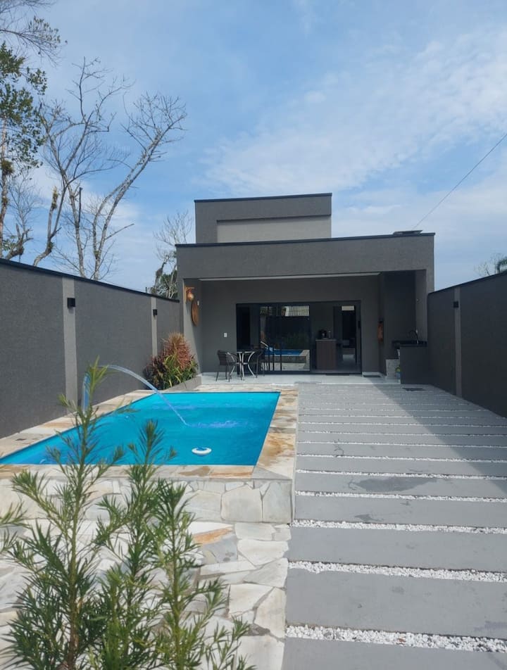 Casa Com Piscina E Churrasqueira A 370m Do Mar - Matinhos