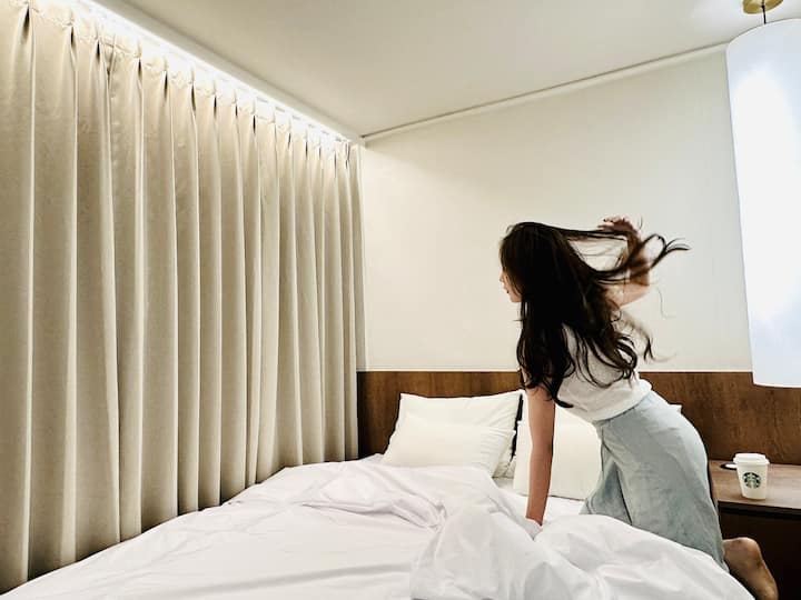 [무료조식]잠실/ Hive Hotel,침대1개/2명/kspo/롯데타워/석촌호수 - Seoul