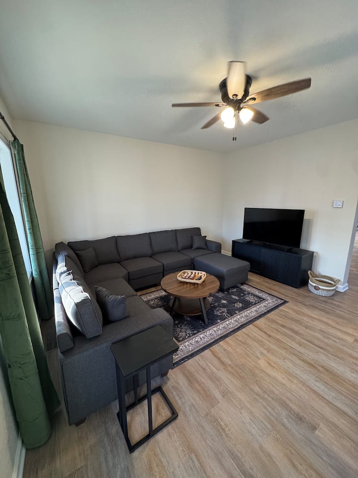 Blue Haven - Spacious Home Close To Downtown Ftm - Walley World, Fort Madison