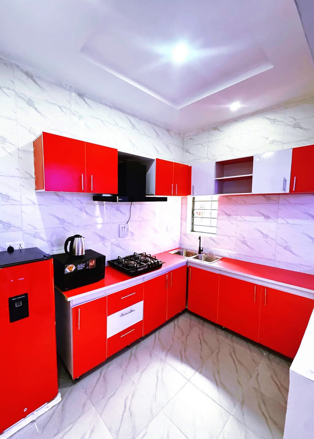 Modern 2BR •24/7 Power & WiFi • PS 5•Secure Estate - Airbnb