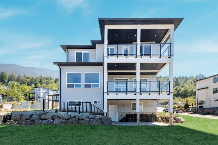 2br Basement Retreat • Peaceful & Relaxing Stay - Chilliwack