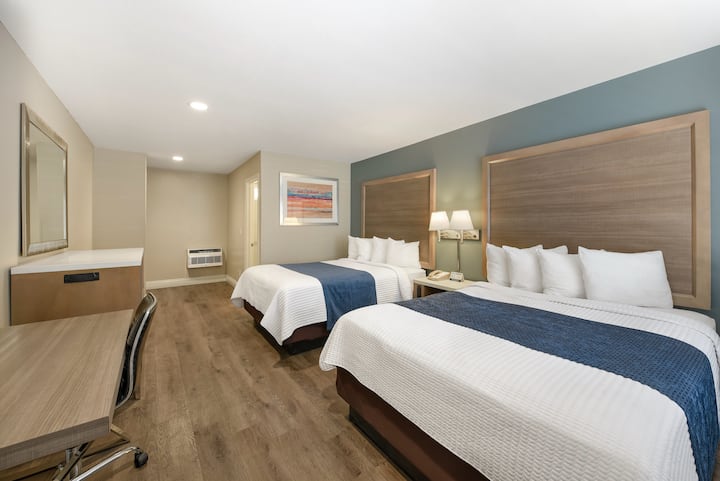 Private 2 Queen Beds In Boutique Hotel Disneyland - Anaheim, CA