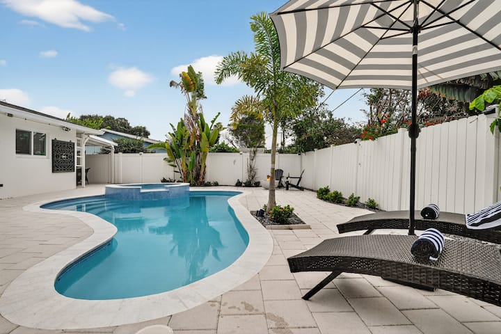 Coastal-chic Escape | Pool, Spa, & Game Room - Delray Beach, FL