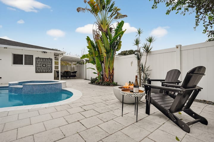 Delray Oasis: Heated Pool, Spa, Arcade, Sleeps 10 - Boca Raton, FL