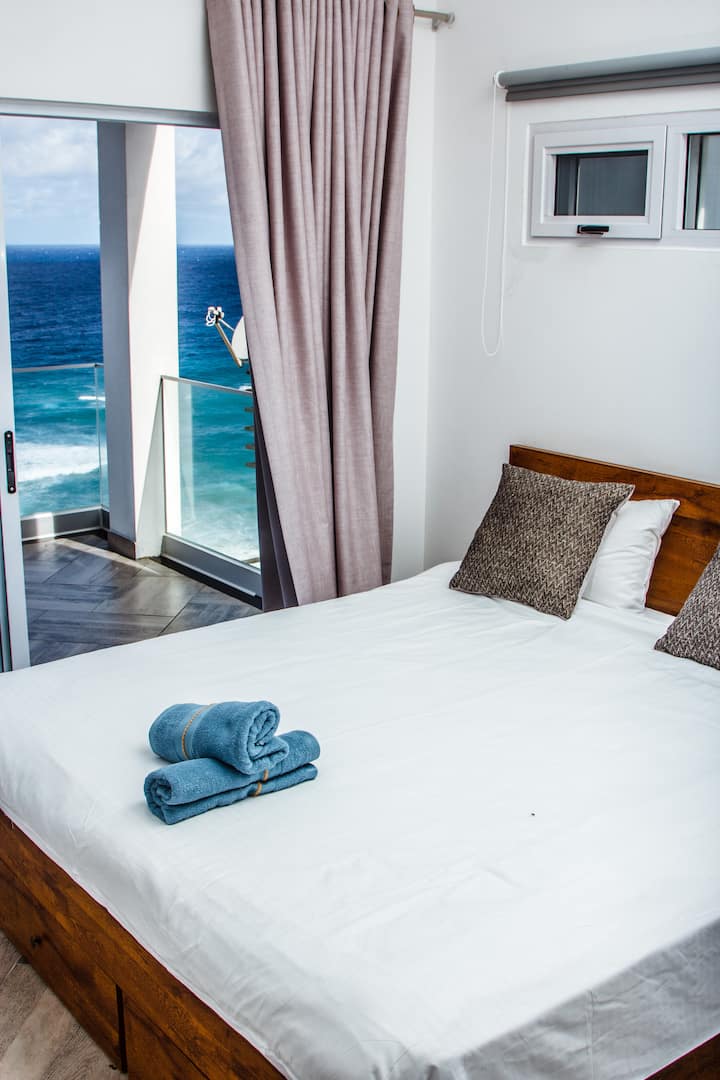 7-bedroom Beachfront Escape Near Ponta Malongane - Mozambique