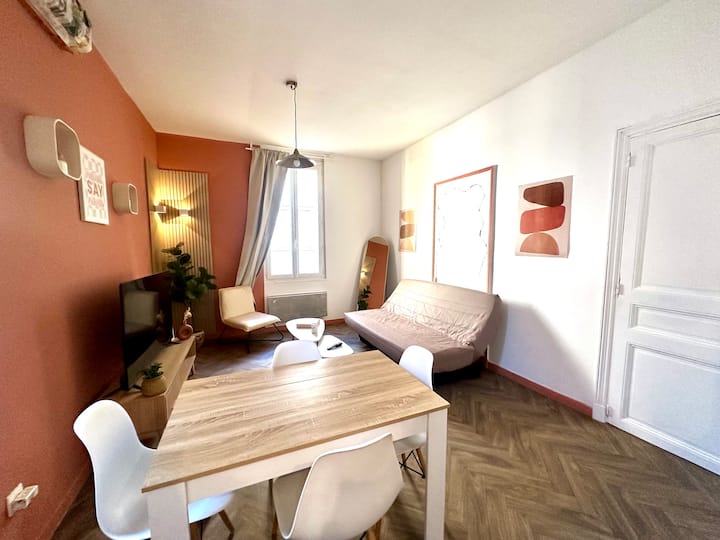 Jolie 2 Pièces Avec Terrasse Au Centre Ville - Narbonne