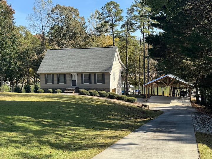 Lake House And Lures - Lavonia, GA