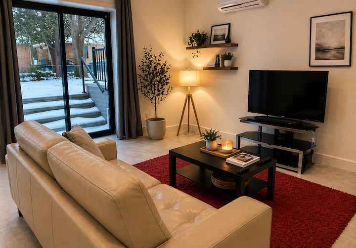 Entire Walk-out 1-bedroom Suite | Private Entrance - Markham