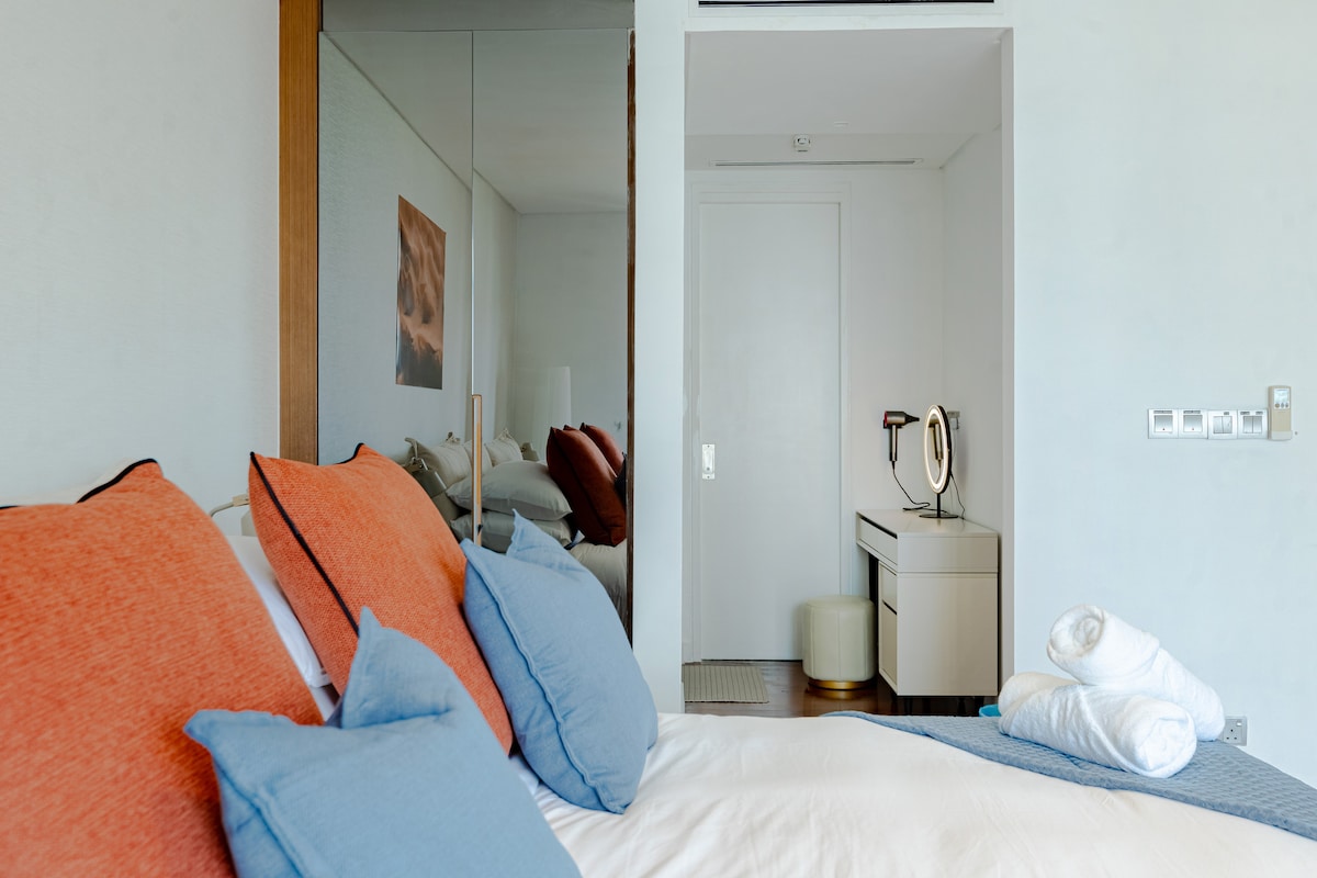 KLCC Designer 1bed | LRT | Twin Tower Pool View - Airbnb