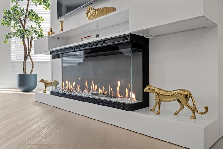 Sleek & Stylish Retreat|5b 4.5b&13mins From Trip - Las Vegas, NV