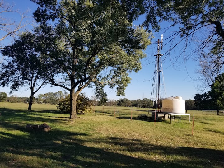 Windmill Farm Airbnb - Arkansas