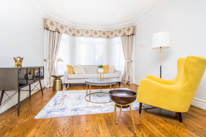 The Royal Residence 5 Beds - Markham