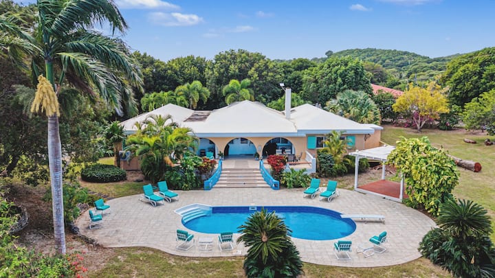 La Grande Princesse Deja Blue - Saint Croix