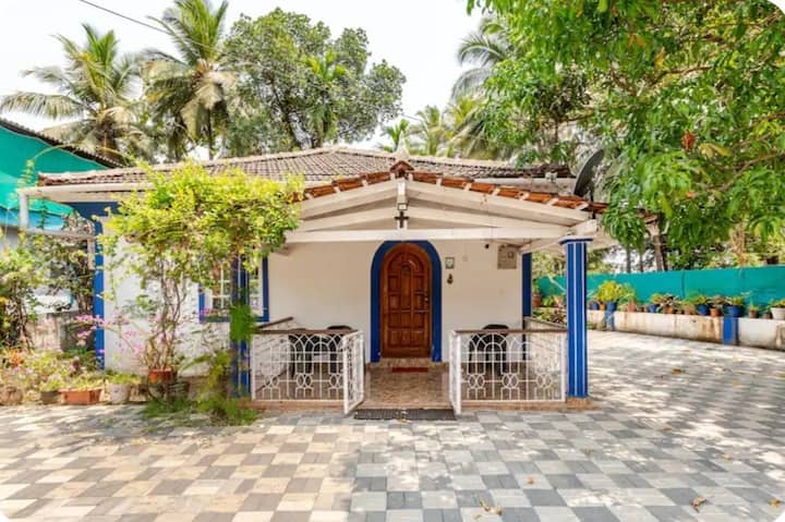Cozy 2bhk Villa With Pool Near Bambolim Stadium - Goa