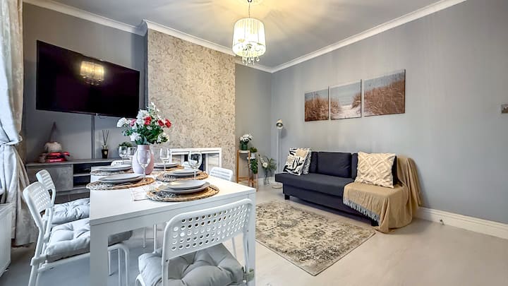 Quite 2 Bedrooms House, Ground Floor, Own Entrance - Aéroport de Glasgow (GLA)