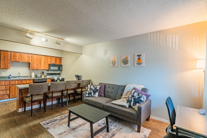 Comfy, Clean, Quiet, & Affordable! Heart Of Tempe! - Tempe, AZ