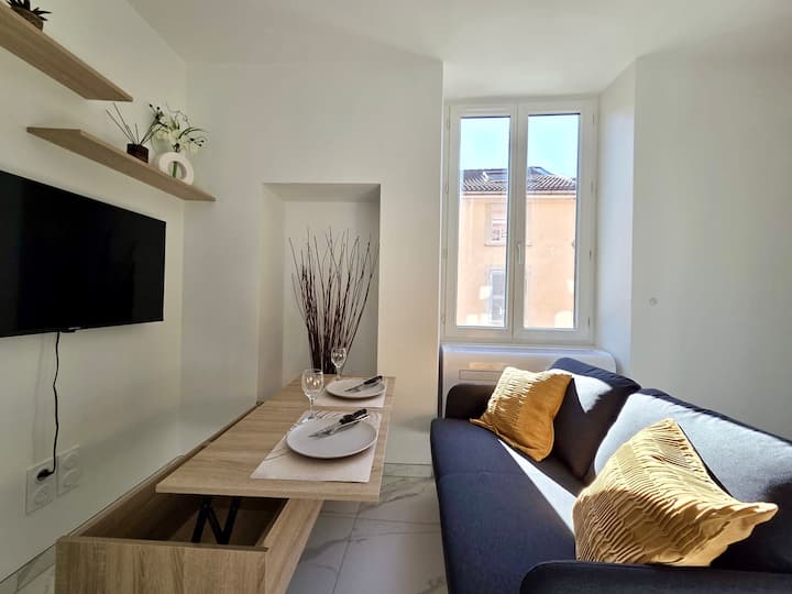 Studio Premium Climatisé Au Cœur De Voiron - Lac de Paladru