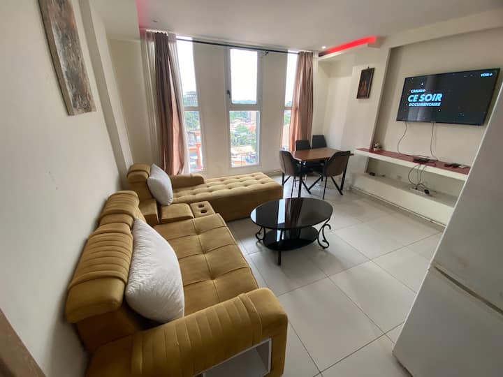 6b Hi (Studio) - Conakry