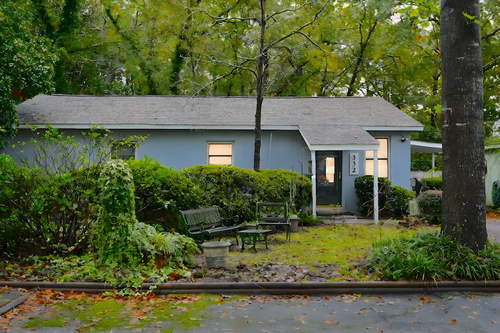 Charming 2 Bedroom House In Downtown Lexington - Lexington, SC