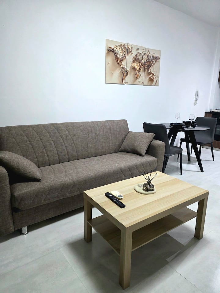 5'from The Beach,10' From Lc Airport.aurelia Suite - Larnaca