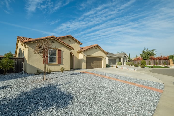 1 Story, Huge Property, Insurance Stay, 30+ Day - Roseville, CA