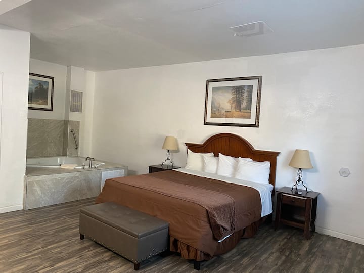 Jacuzzi Spa Suite In Central Boutique Hotel - South Lake Tahoe, CA