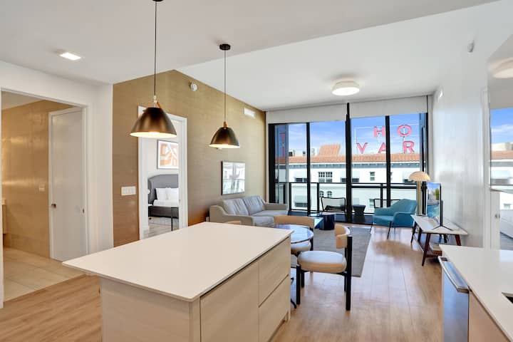 17west | Spacious 2br Apartment With Balcony -508 - Miami Beach, FL