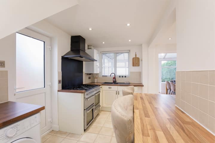 Your Home Away From Home - Near York City Centre - York, UK