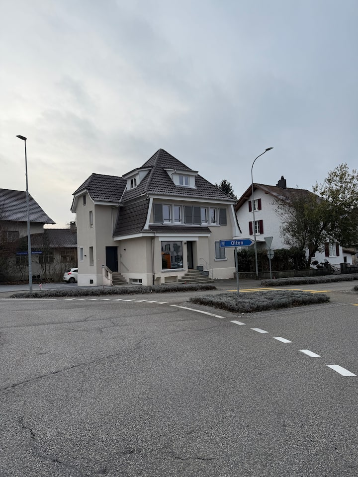 2 1/2 Zimmer Wohnung Im 1 Og - Aarau