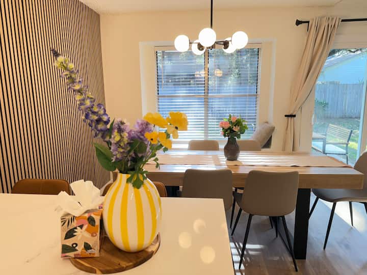 Bright & Cozy 3br Retreat • Perfect For Families - Cedar Park, TX