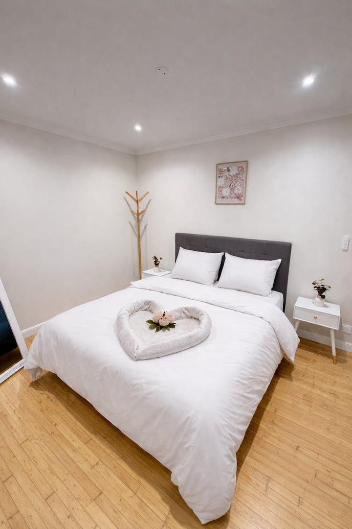 Elegant Paris Apartment – 1 Minute From The Metro - Fontenay-sous-Bois