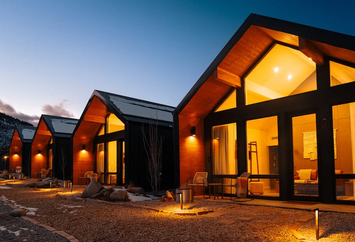 Frontcountry Cabin 2 | Sauna + Cold Plunge - Monarch, CO