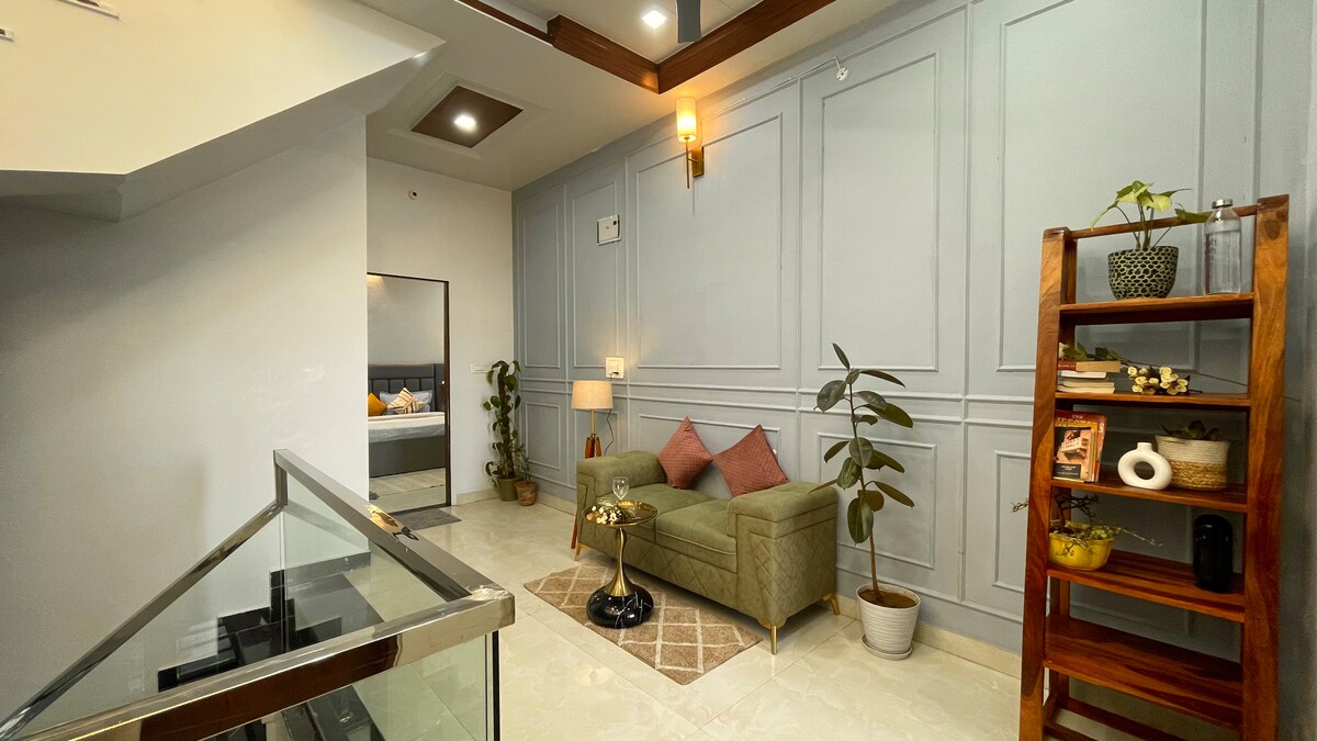 Villa de Viu| Iskontemple| hyatt regency|Mansarovar - Airbnb