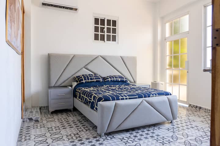 Bohío Colonial, Entero, Zona Colonial Sto. Dgo. - 聖多明各